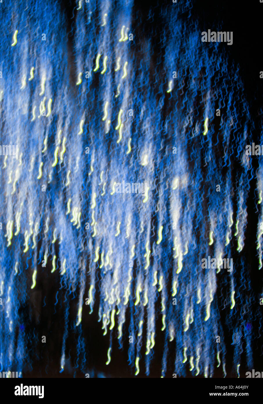 Positive explosion -Fotos und -Bildmaterial in hoher Auflösung – Alamy