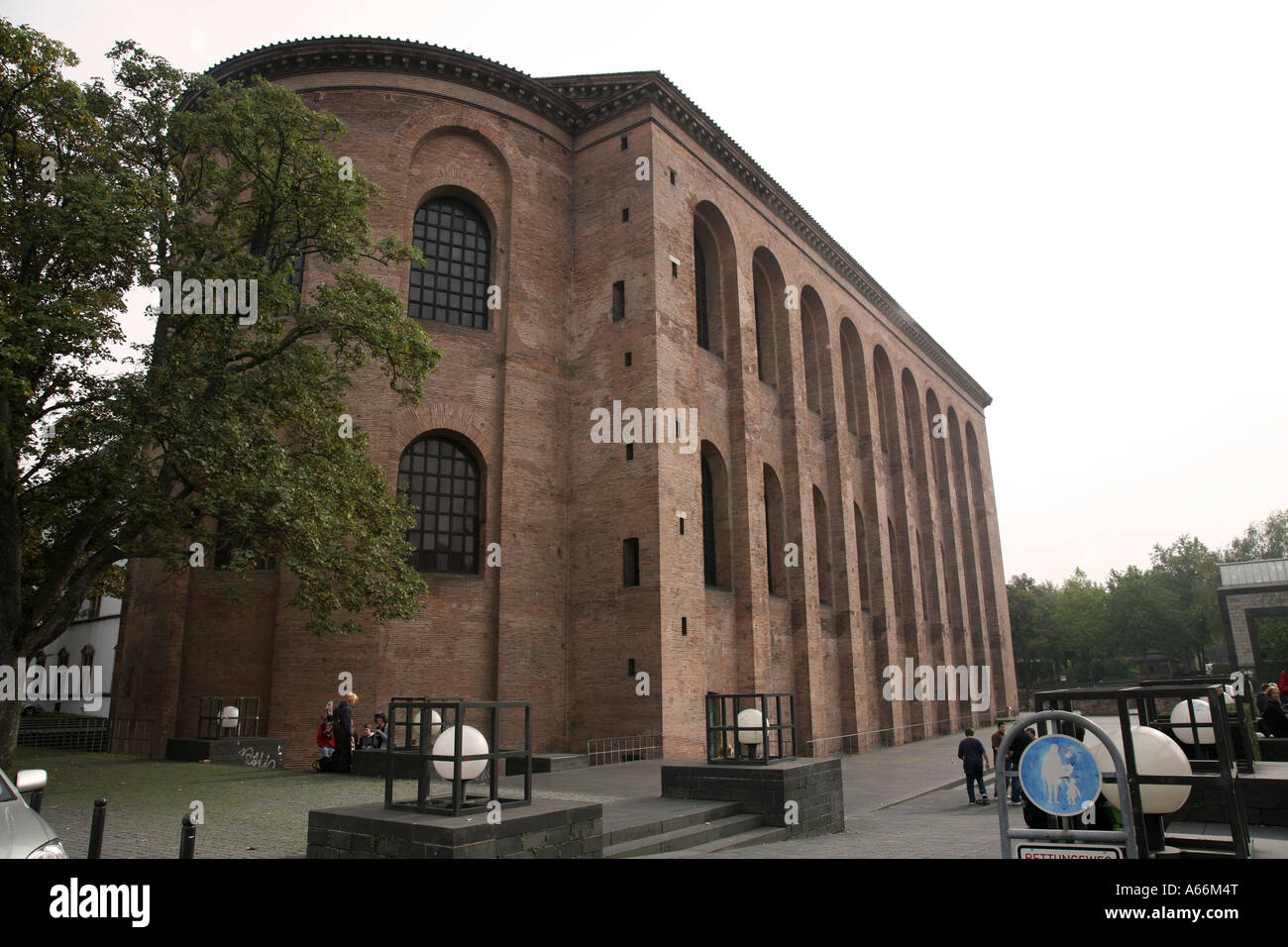 Konstantin basilika -Fotos und -Bildmaterial in hoher Auflösung – Alamy