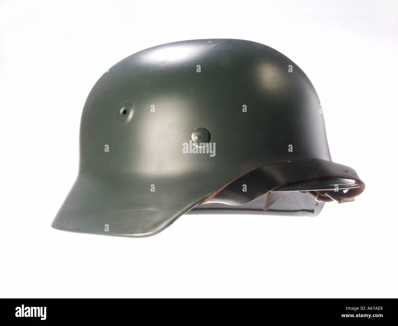 German stahlhelm -Fotos und -Bildmaterial in hoher Auflösung – Alamy