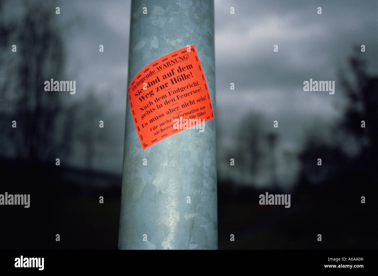 Aufkleber mit angabe -Fotos und -Bildmaterial in hoher Auflösung – Alamy