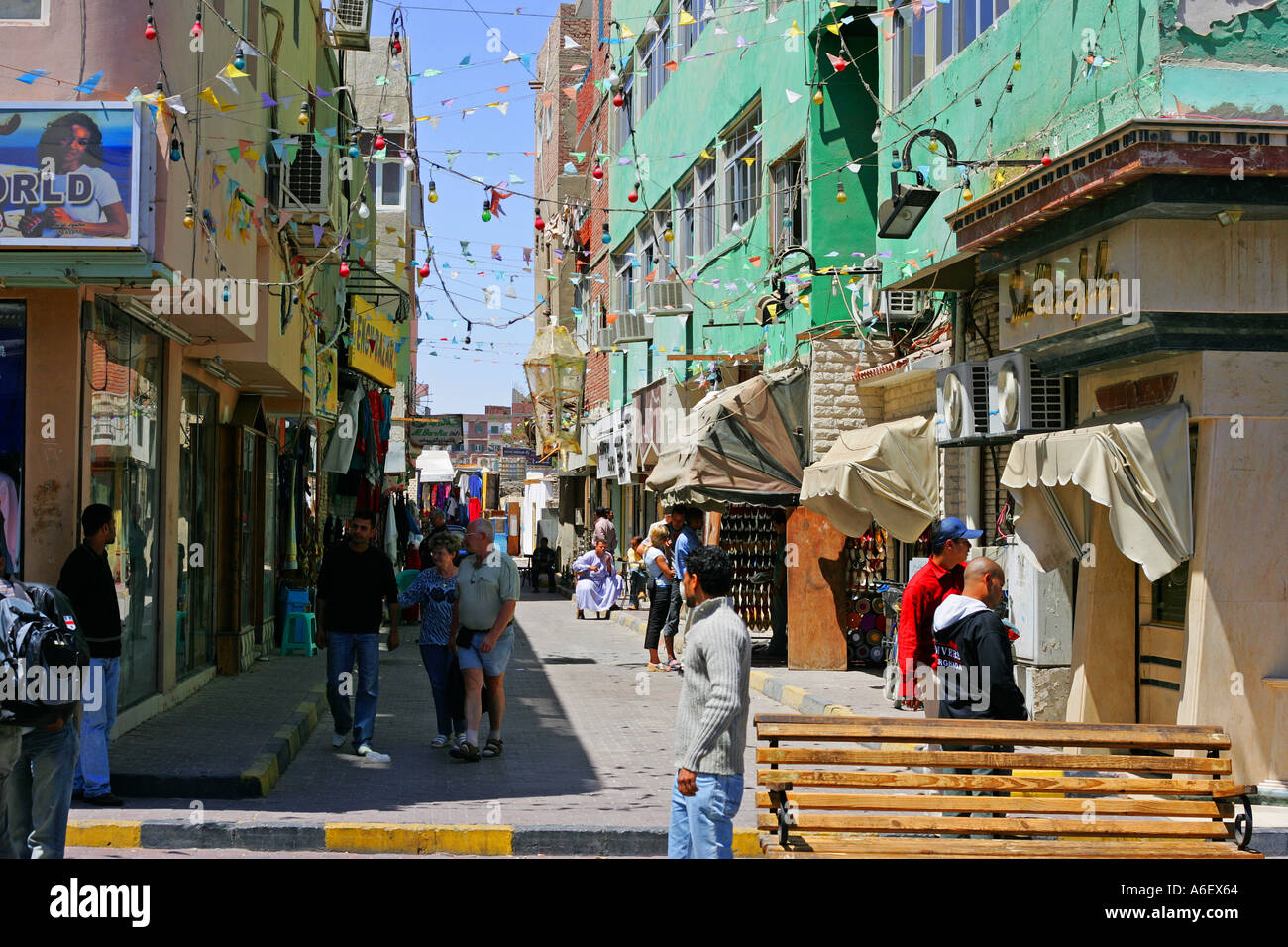 Egypt street shop hurghada -Fotos und -Bildmaterial in hoher Auflösung ...