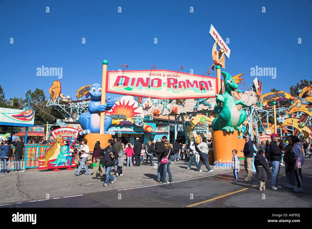 Disney dino rama -Fotos und -Bildmaterial in hoher Auflösung – Alamy