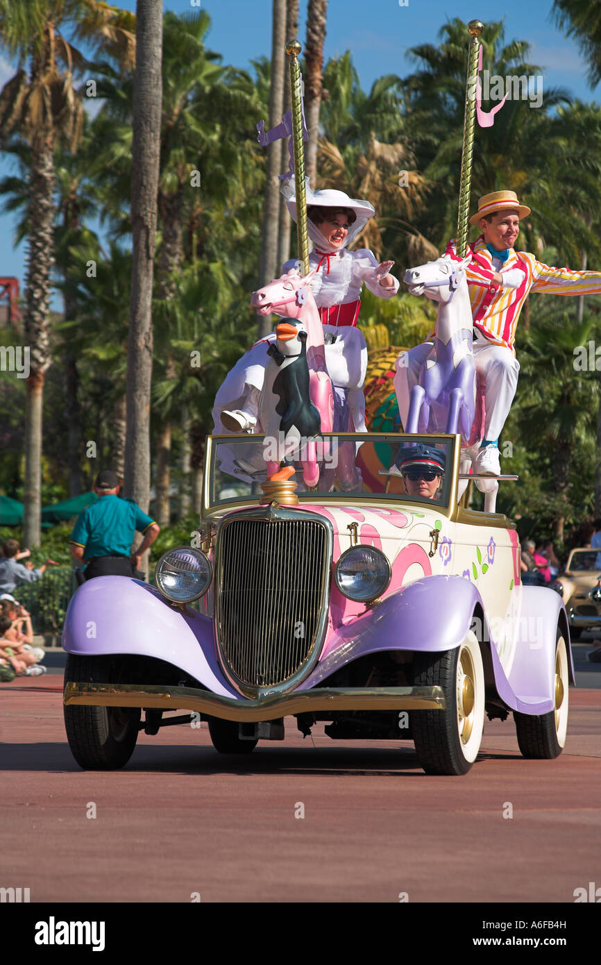 Disneyland paraden -Fotos und -Bildmaterial in hoher Auflösung – Alamy