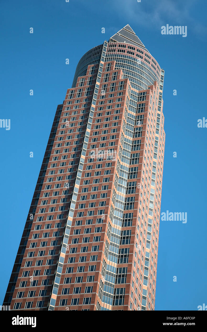 Messeturm fair tower -Fotos und -Bildmaterial in hoher Auflösung – Alamy