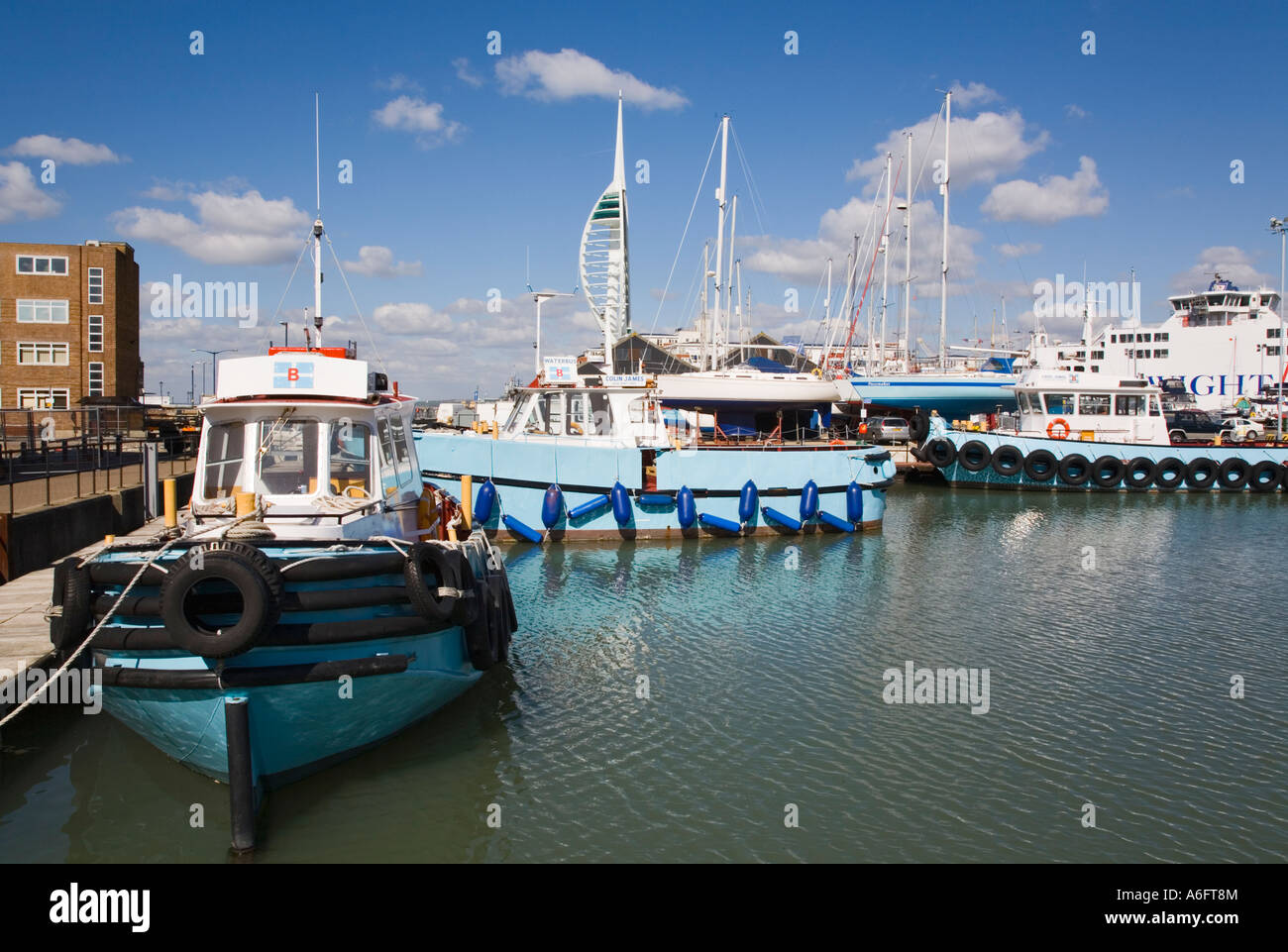 Stadt-Camber Fisch docks mit Wasserbus Schlepper im Hafen von Old ...