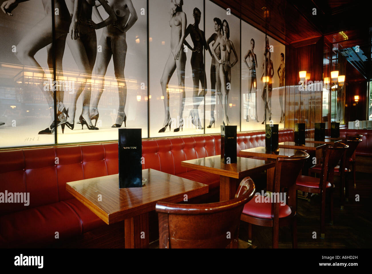 Helmut newton -Fotos und -Bildmaterial in hoher Auflösung – Alamy