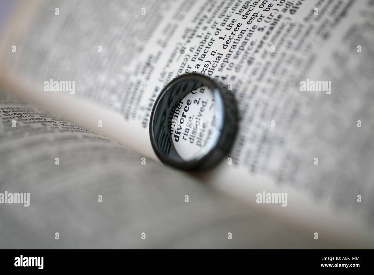 Lonely hearts column -Fotos und -Bildmaterial in hoher Auflösung – Alamy