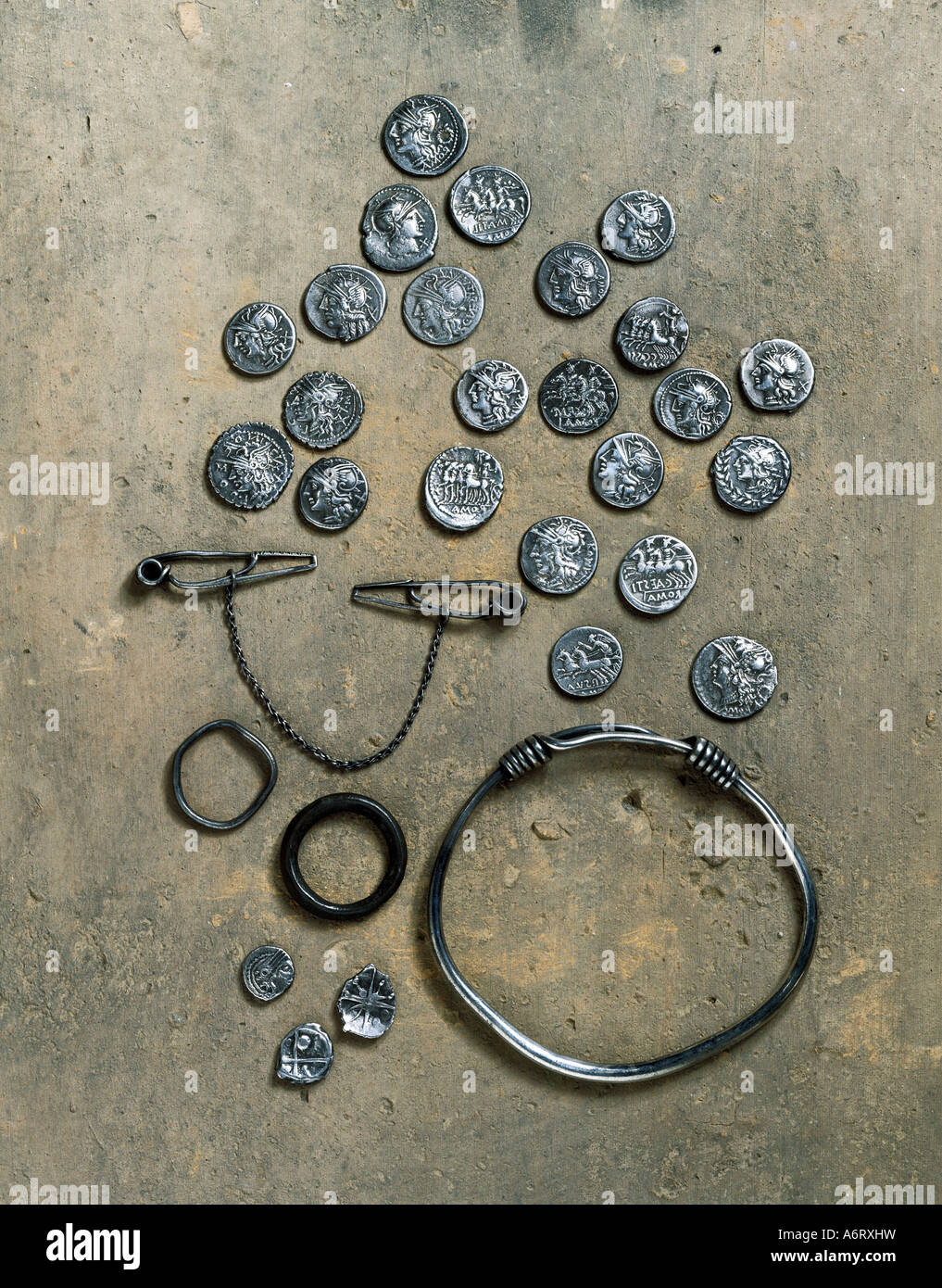 Keltische fibel -Fotos und -Bildmaterial in hoher Auflösung – Alamy