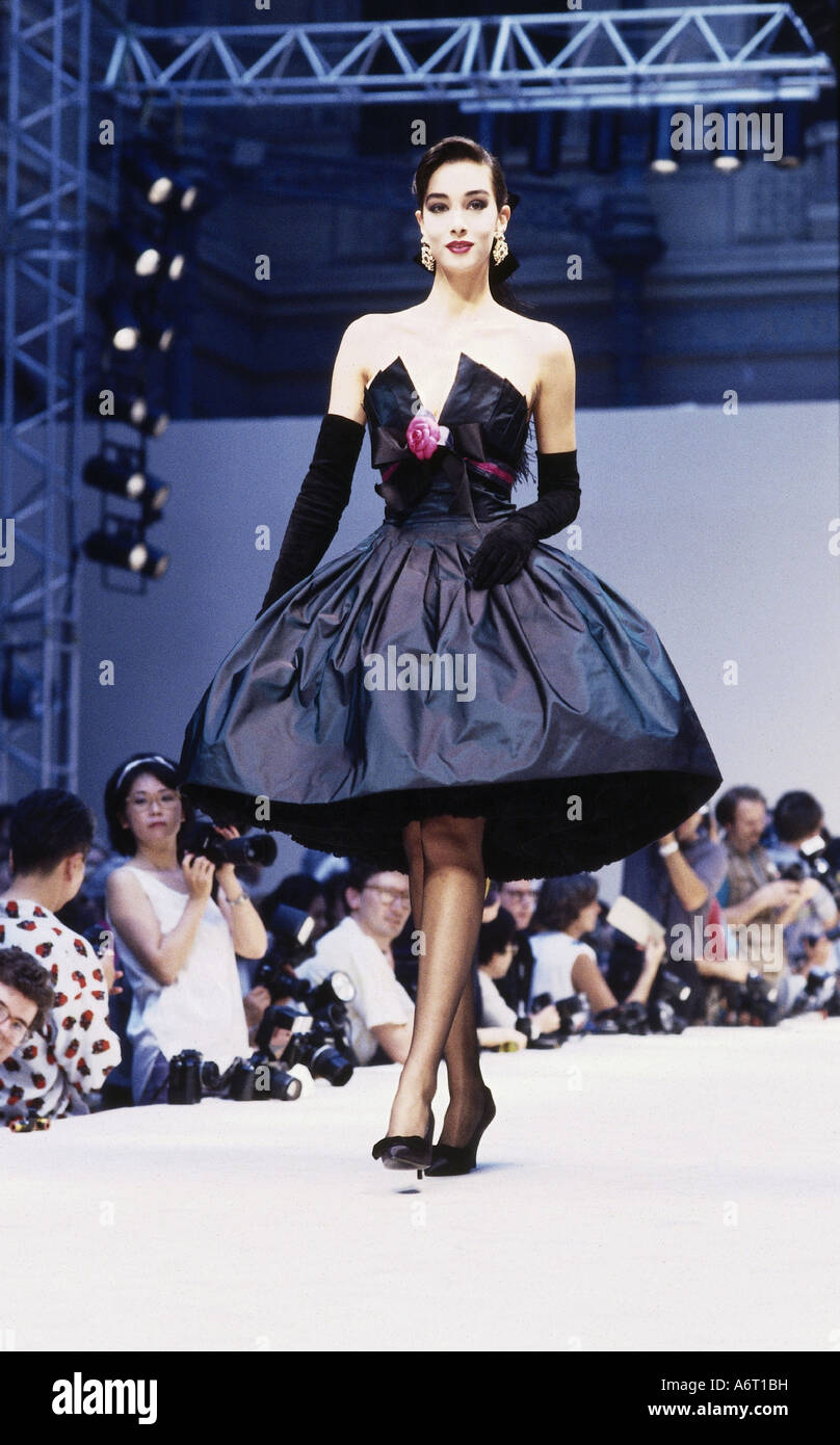 1986 fashion -Fotos und -Bildmaterial in hoher Auflösung – Alamy