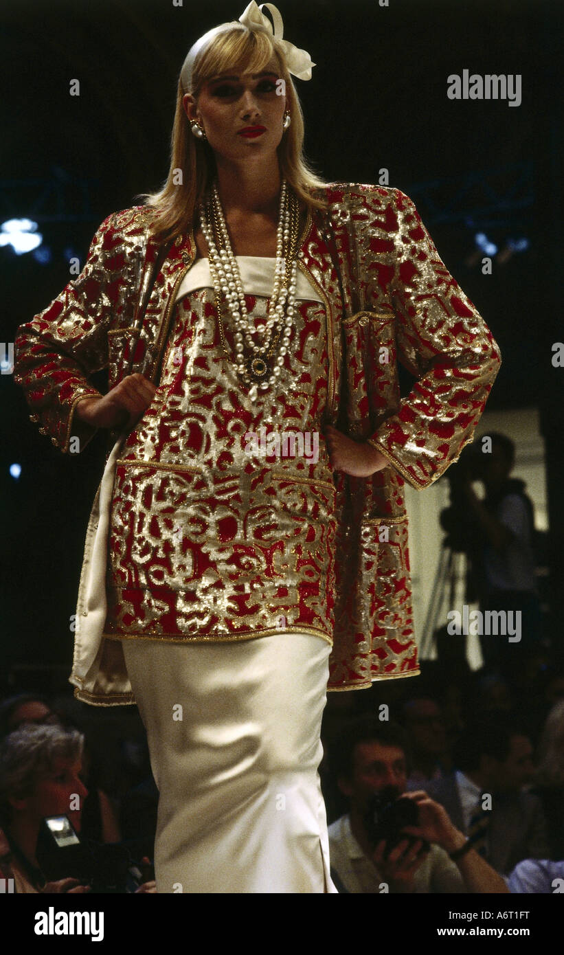 Mode, 1980er Jahre, Schaufensterpuppe, halbe Länge, Laufsteg ...