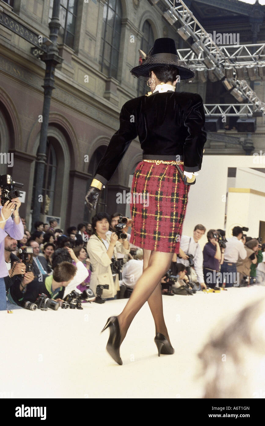 Mode, 1980er Jahre, Schaufensterpuppe, volle Länge, Rückansicht, mit ...