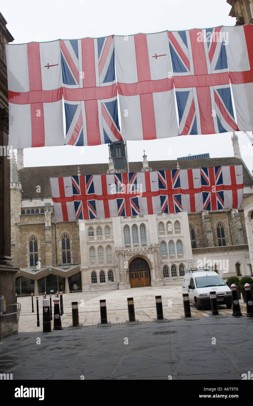 Fahnen Mit Kreuz Stockfotos und -bilder Kaufen - Alamy