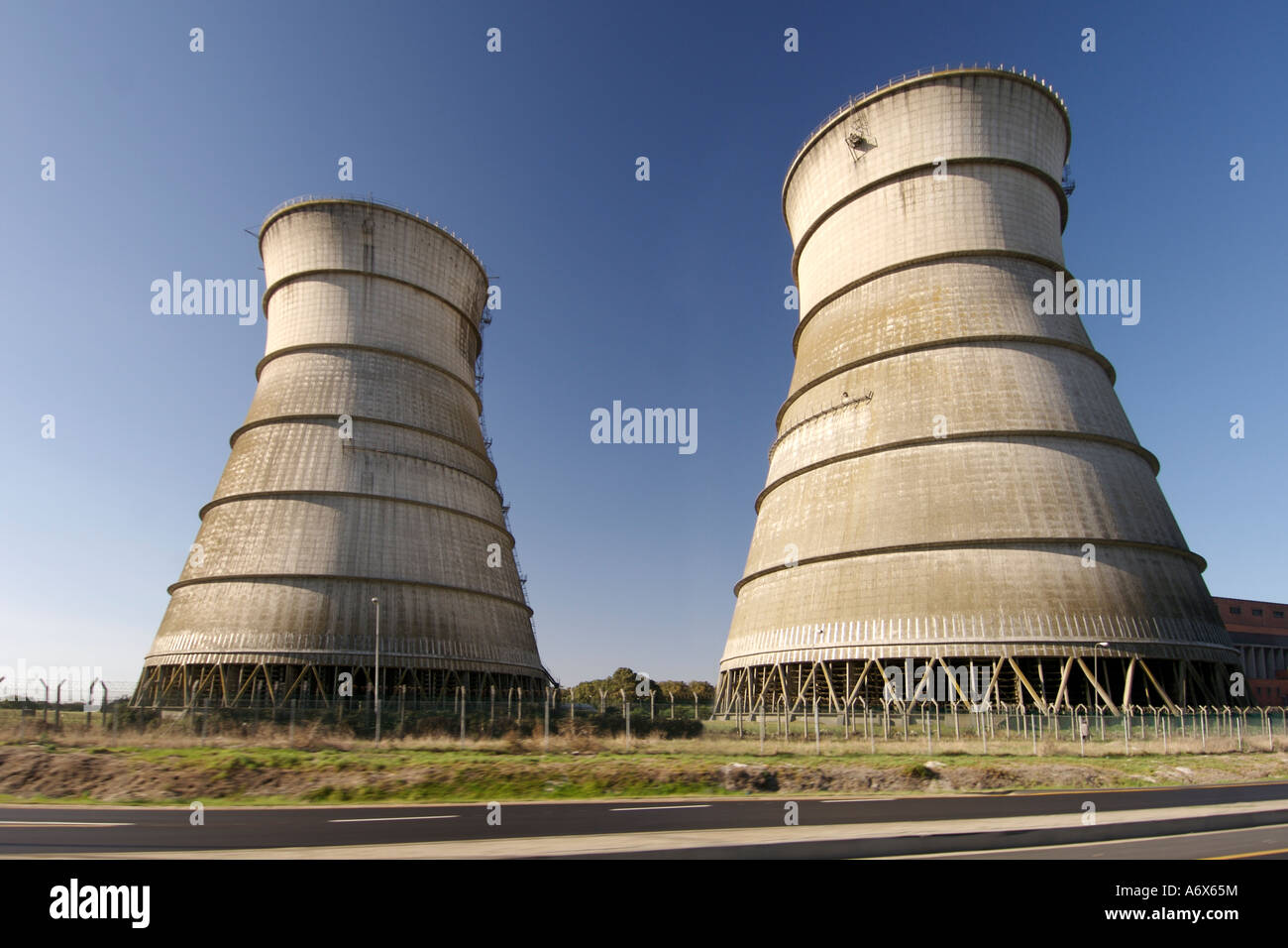 Athlone kraftwerk -Fotos und -Bildmaterial in hoher Auflösung – Alamy
