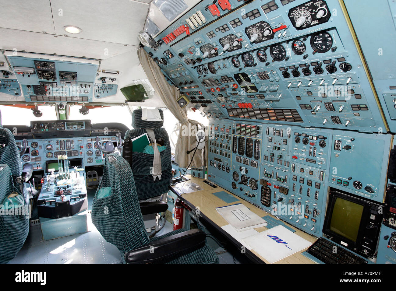 München, GER, anzeigen 30. August 2005 - im Cockpit einer Antonov 124 ...