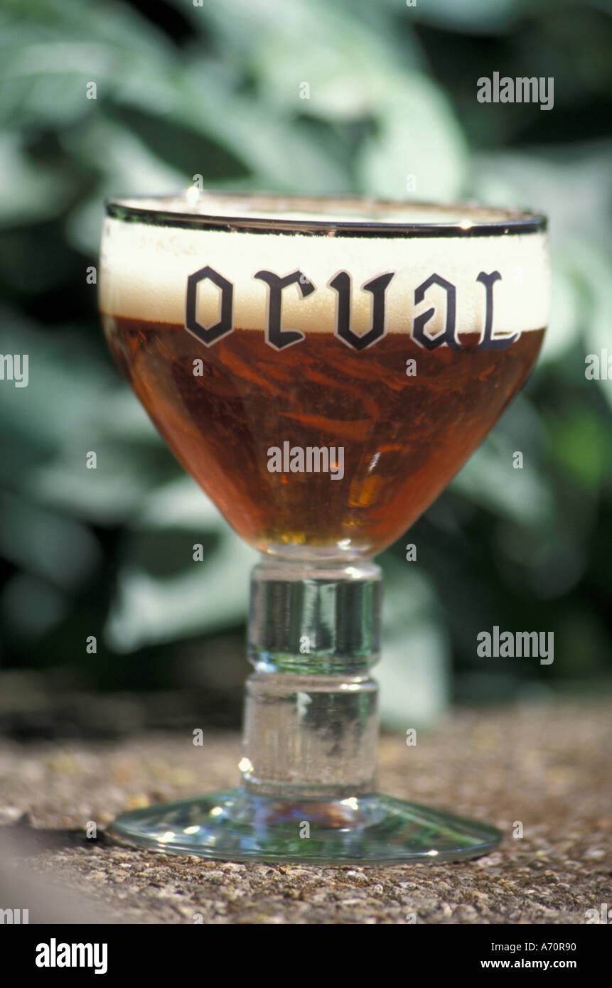 Trappist bier orval -Fotos und -Bildmaterial in hoher Auflösung – Alamy
