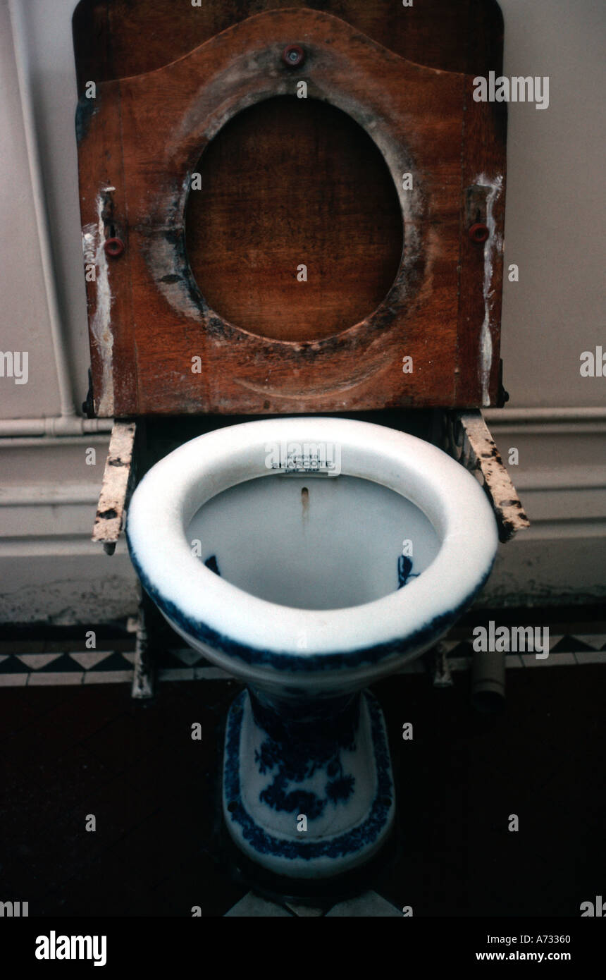 Altes klo -Fotos und -Bildmaterial in hoher Auflösung – Alamy