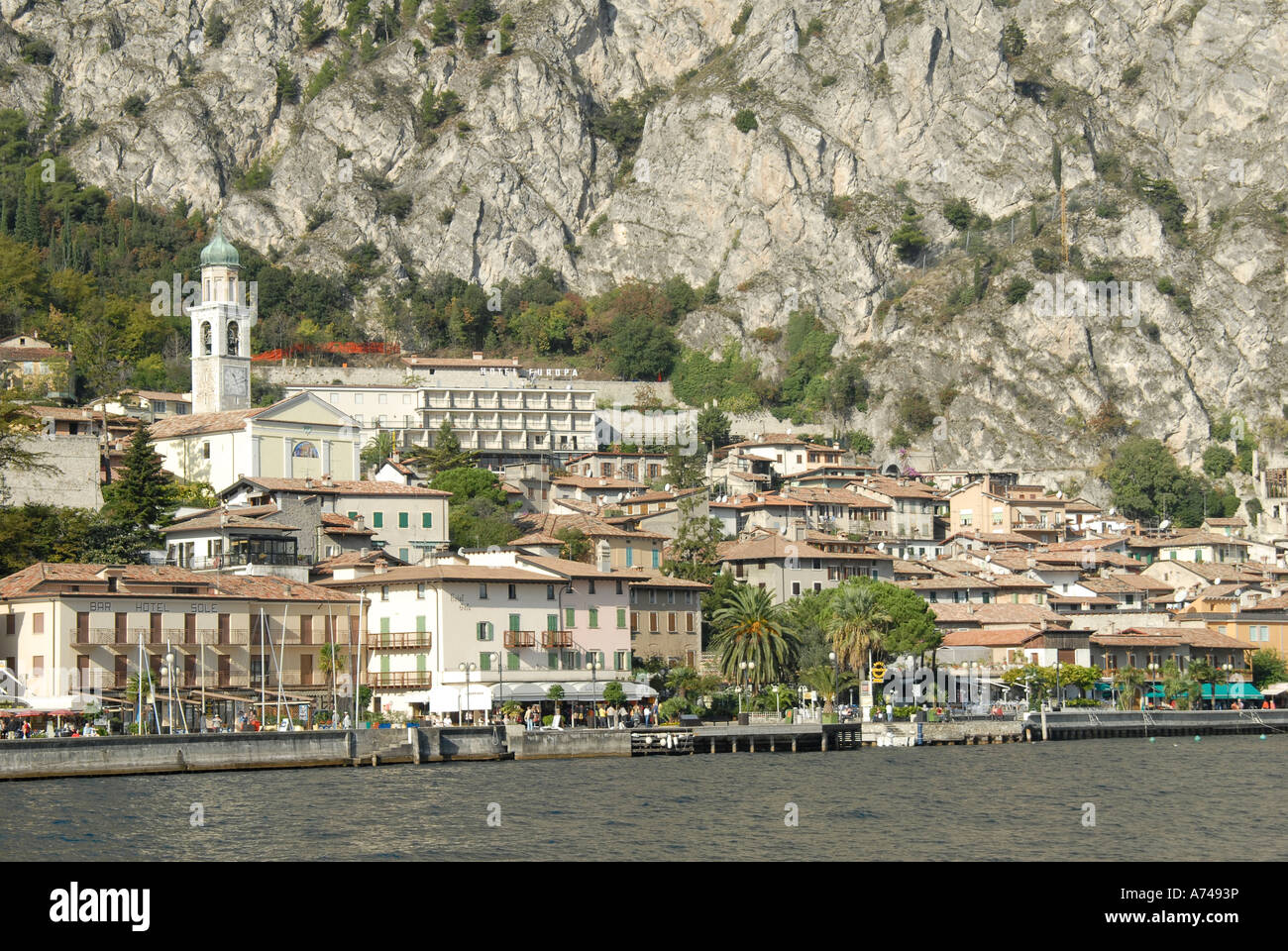 Villaggio sul lago di garda -Fotos und -Bildmaterial in hoher Auflösung – Alamy