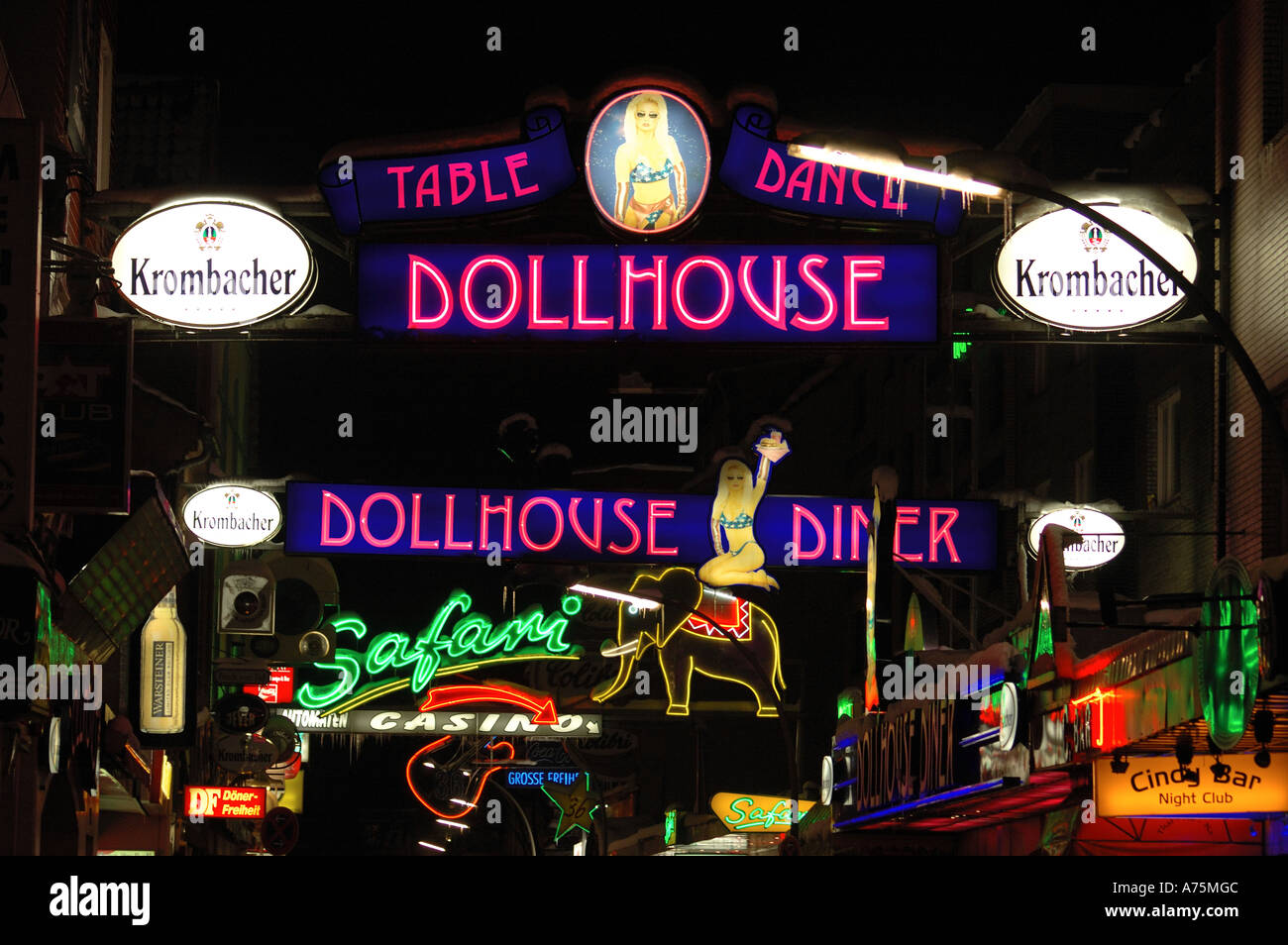 Reeperbahn [red light district] -Fotos und -Bildmaterial in hoher ...