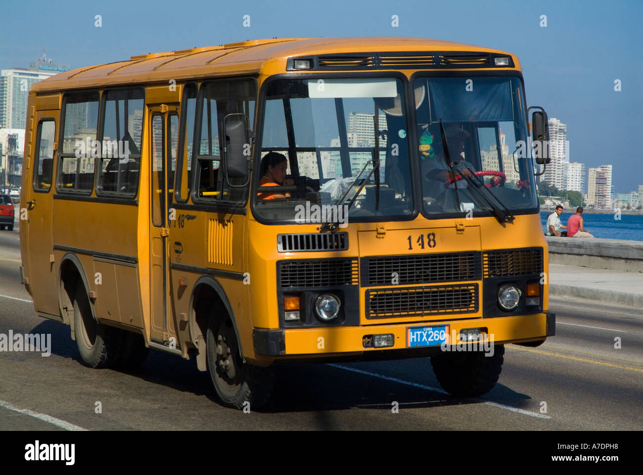 Bus cuba buses -Fotos und -Bildmaterial in hoher Auflösung - Seite 2 ...