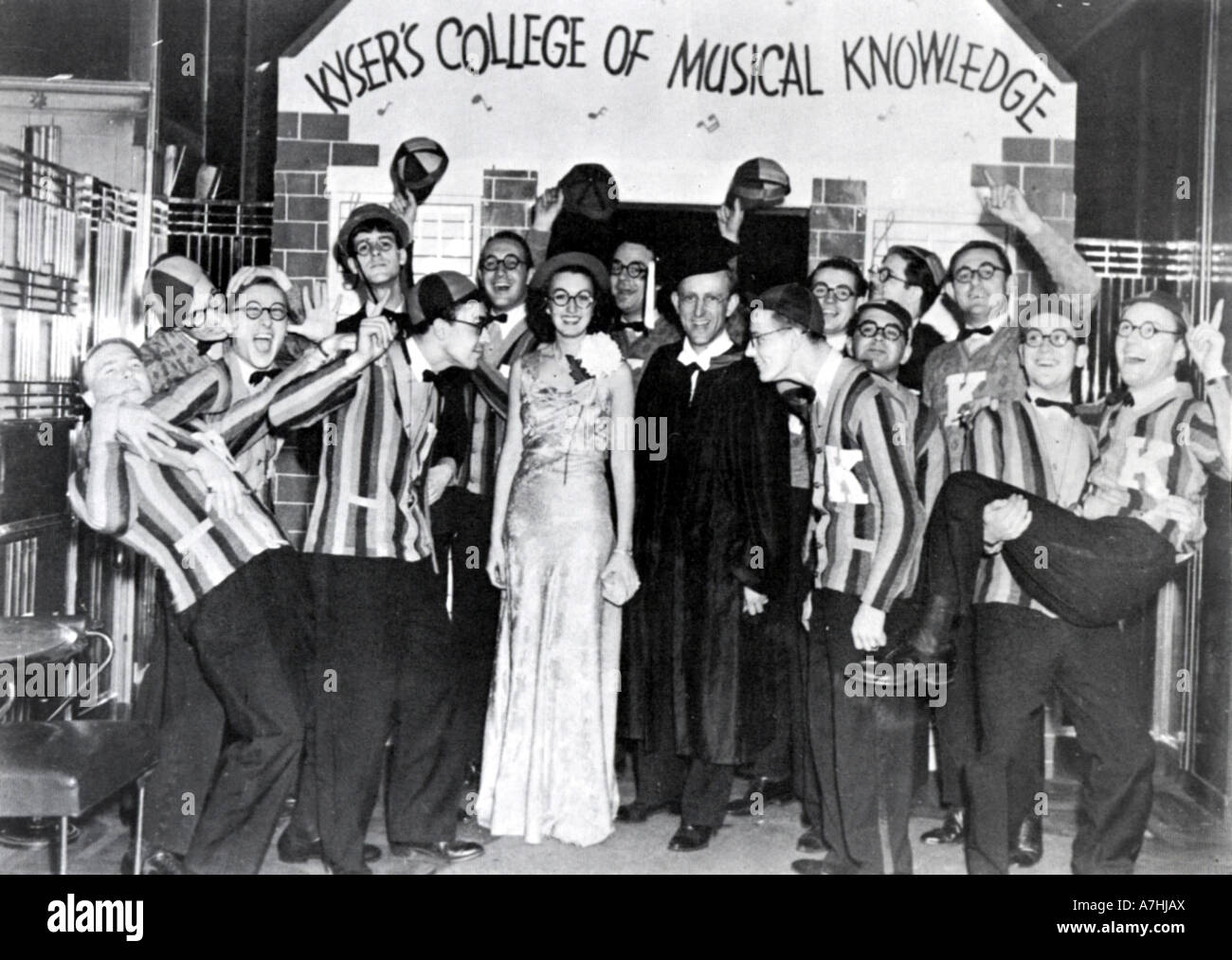 Kay kyser -Fotos und -Bildmaterial in hoher Auflösung – Alamy