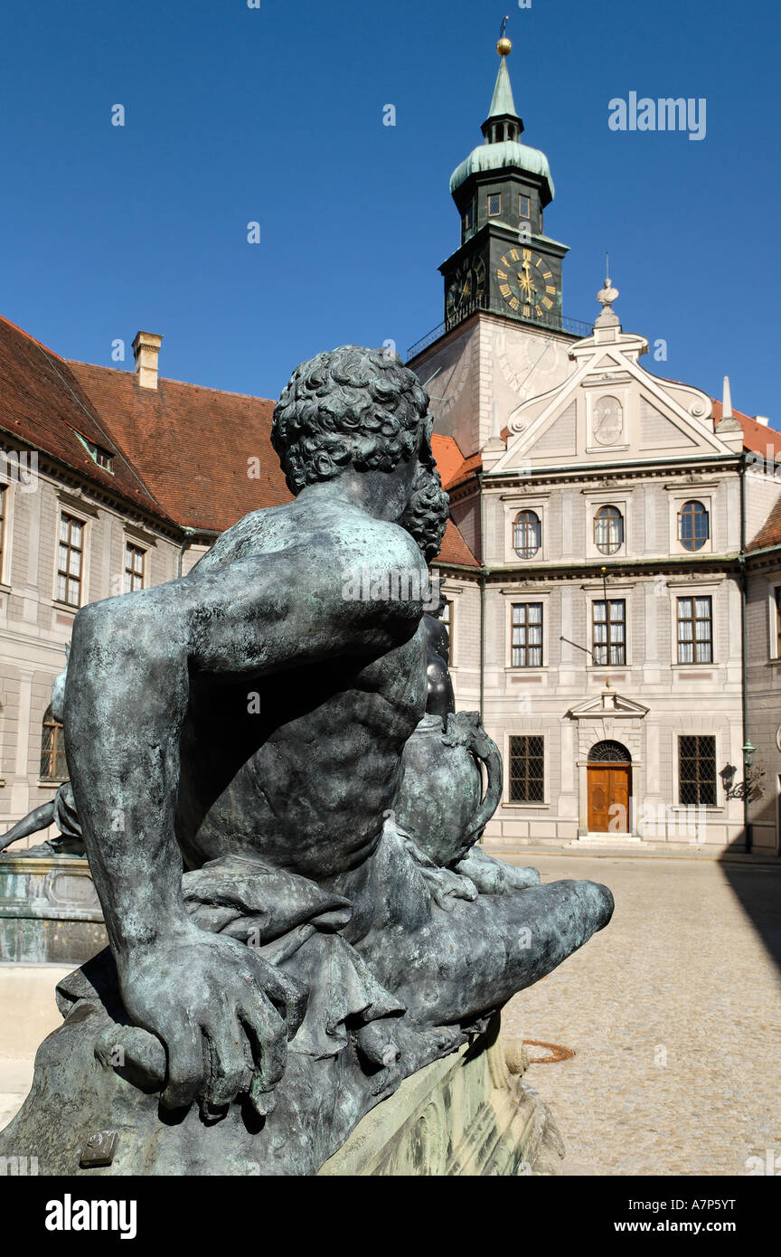 Brunnenhof in der Residenz München Bayern Deutschland Brunnenhof in der Residenz München Bayern ...