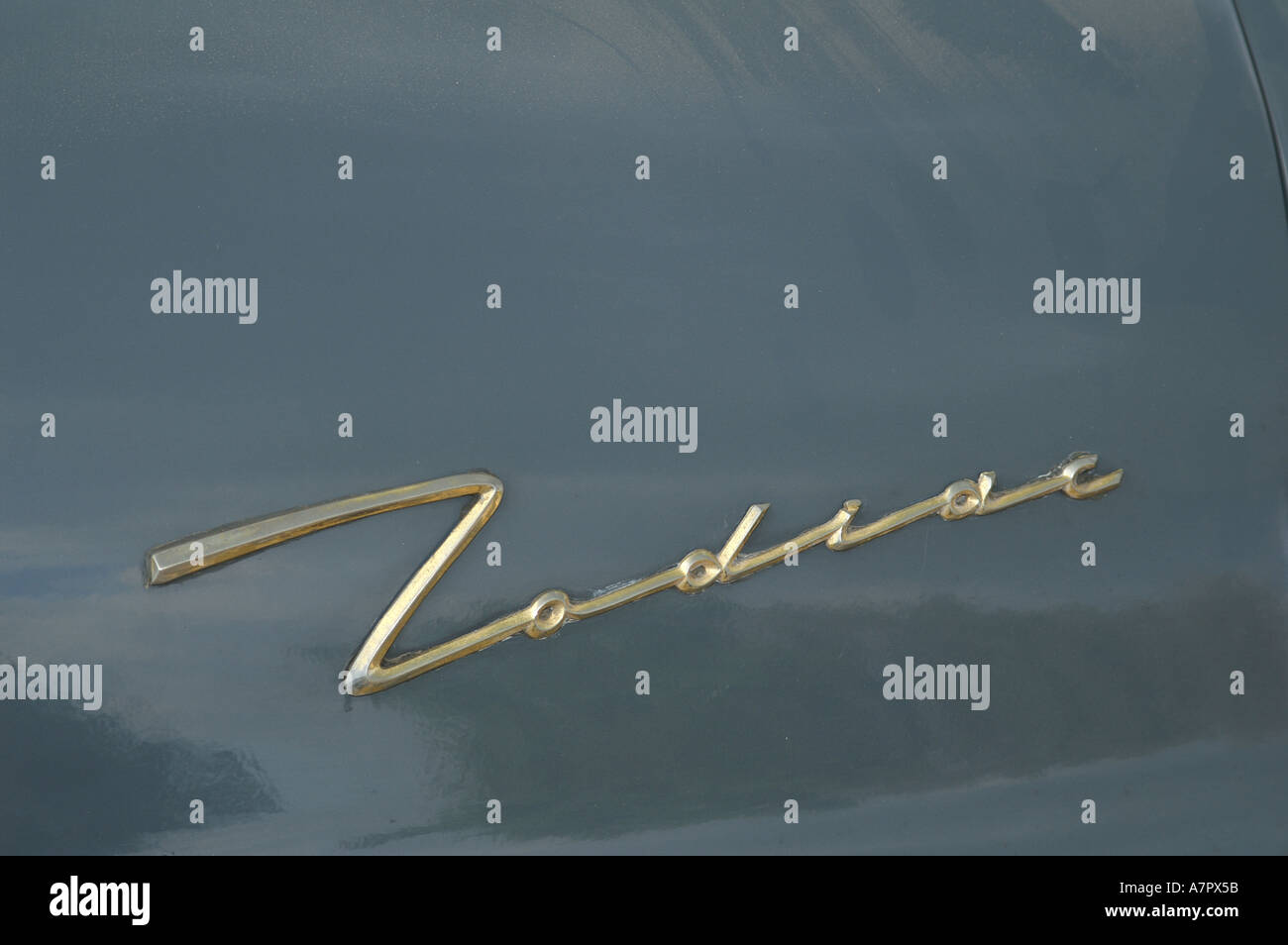Ford Zephyr Zodiac Mark 2 1960 Detaillierung des Logos Stockfotografie ...