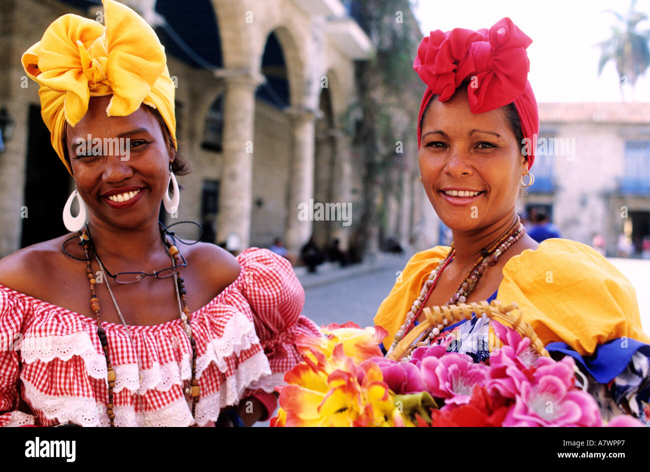 Woman in traditional clothes havana -Fotos und -Bildmaterial in hoher ...