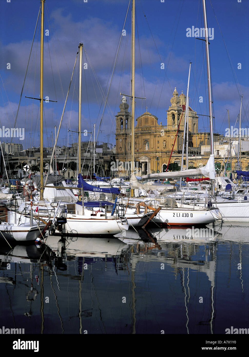 Msida marina -Fotos und -Bildmaterial in hoher Auflösung – Alamy
