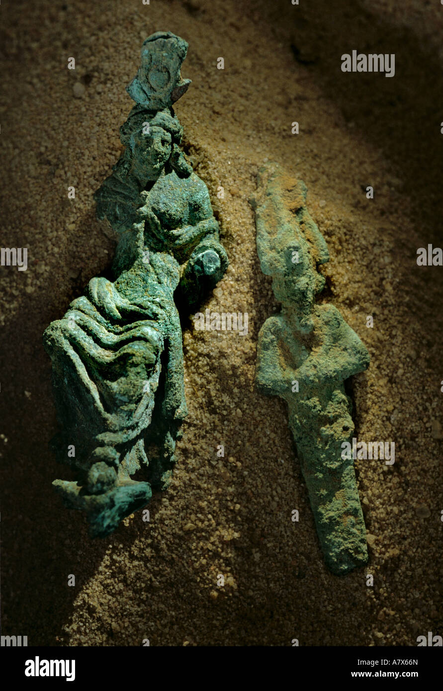 Ägypten, Bronze-Statuen von Herkules-Tempel, Darstellung Osiris und ...