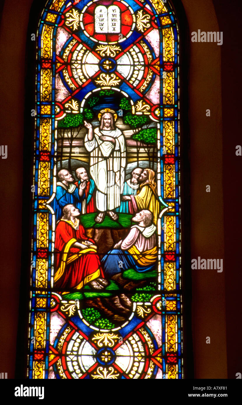 Stained glass window jesus preaching -Fotos und -Bildmaterial in hoher ...