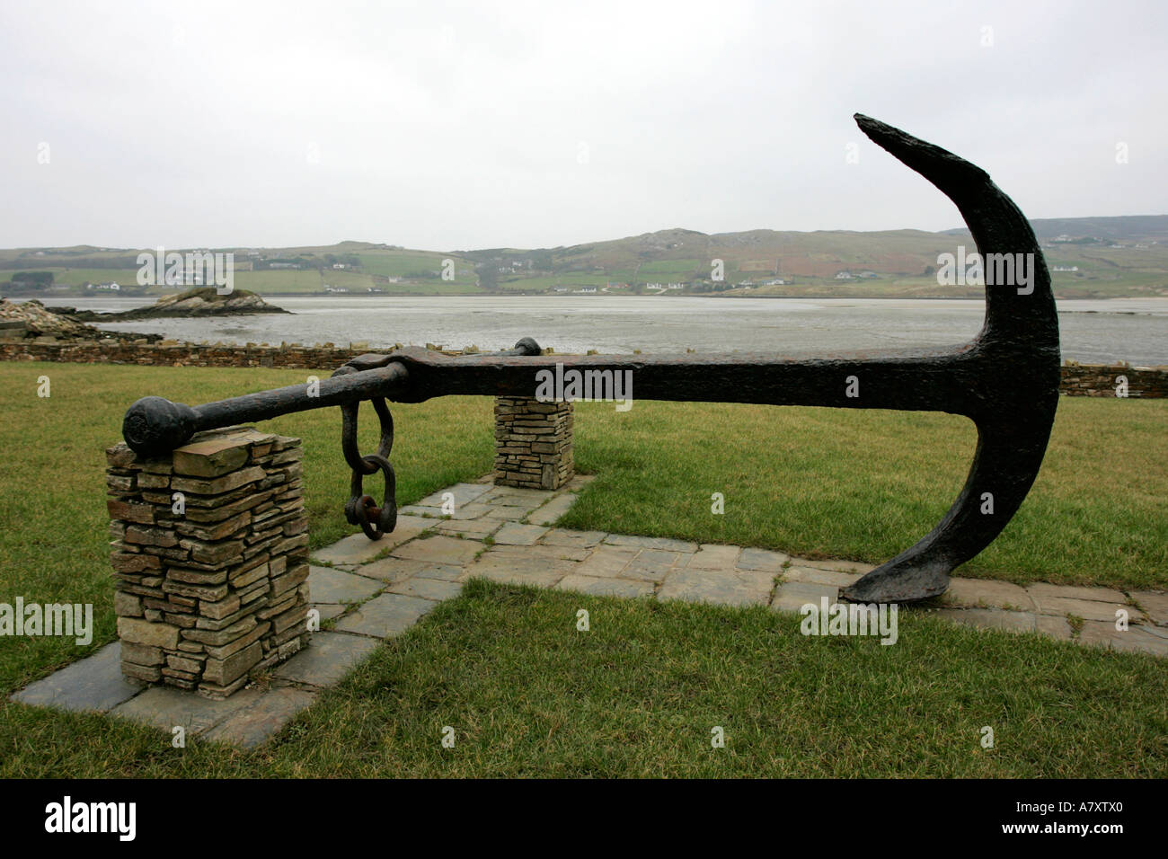 Schiffe ankern -Fotos und -Bildmaterial in hoher Auflösung – Alamy