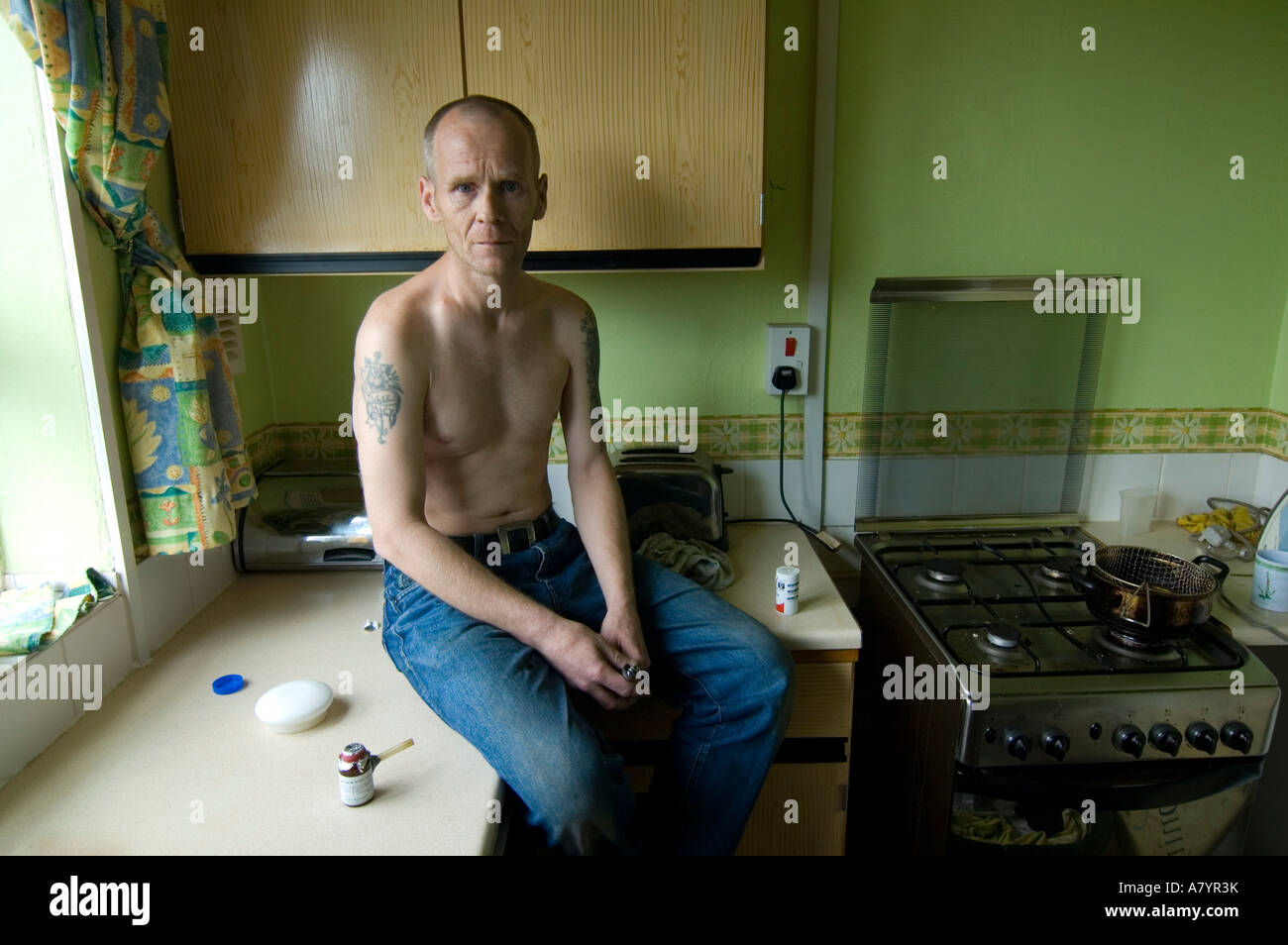 Smoking Crack Cocaine Man Stockfotos und -bilder Kaufen - Alamy