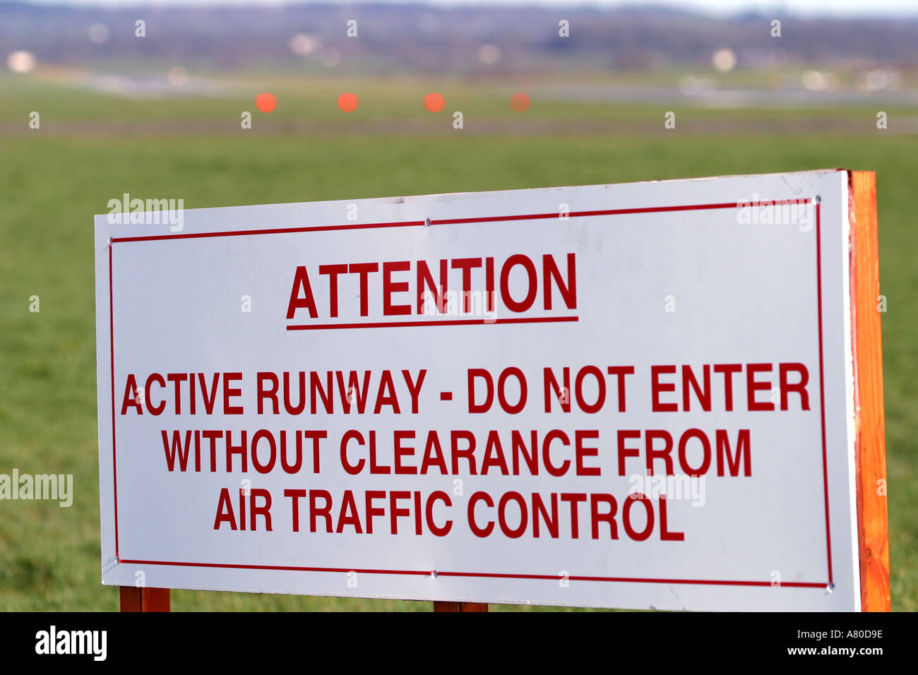 Exeter international airport -Fotos und -Bildmaterial in hoher ...