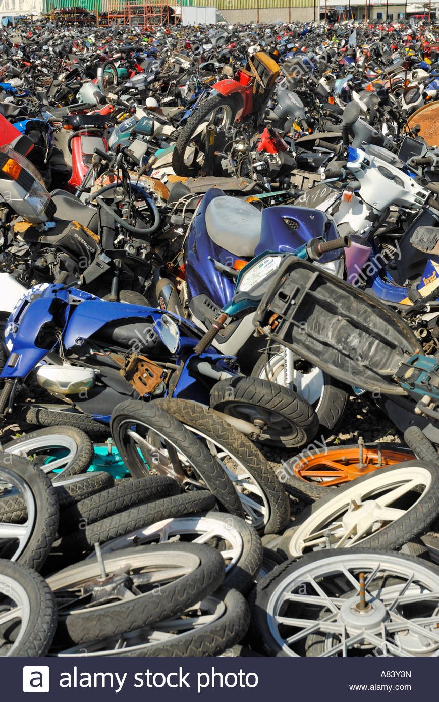 Motorcycle Scrapyard Stockfotos und -bilder Kaufen - Alamy