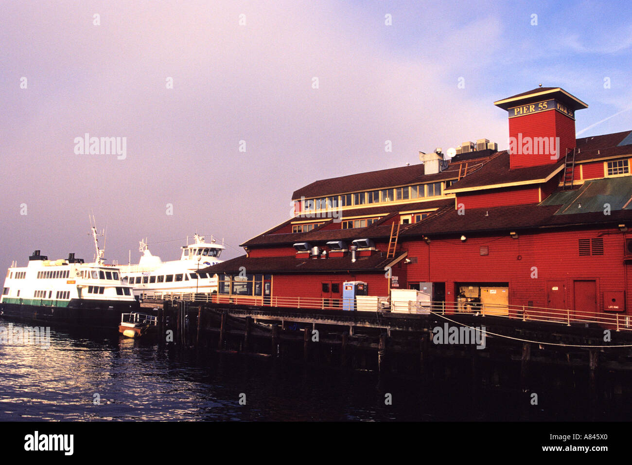 Pier 55 seattle -Fotos und -Bildmaterial in hoher Auflösung – Alamy