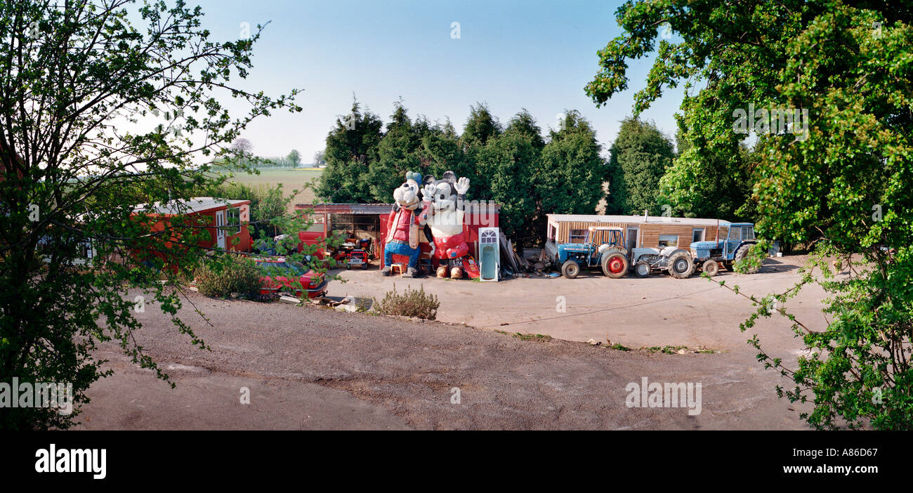 Bauernhof disney cartoon -Fotos und -Bildmaterial in hoher Auflösung ...