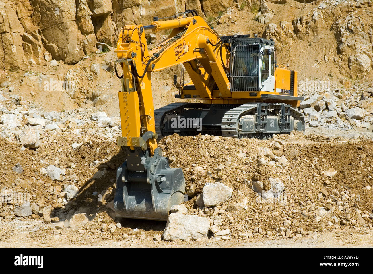 Liebherr hydraulikbagger -Fotos und -Bildmaterial in hoher Auflösung – Alamy