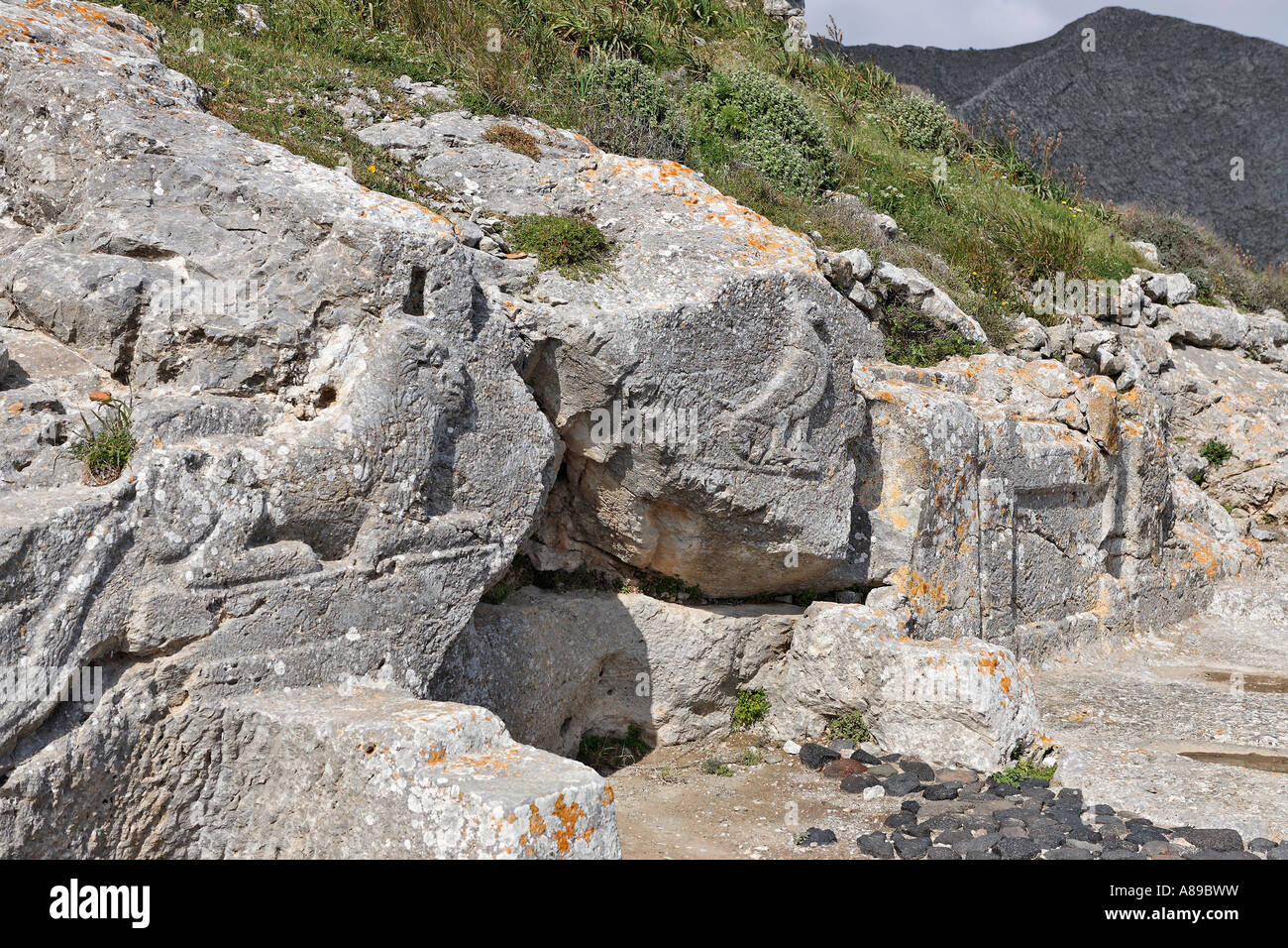 Heilige Stätte von Artemidoros mit Steinrelief eines Löwen (Apollon ...