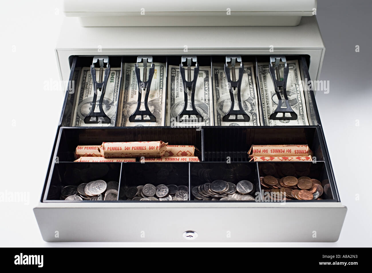 Cash register open drawer -Fotos und -Bildmaterial in hoher Auflösung ...