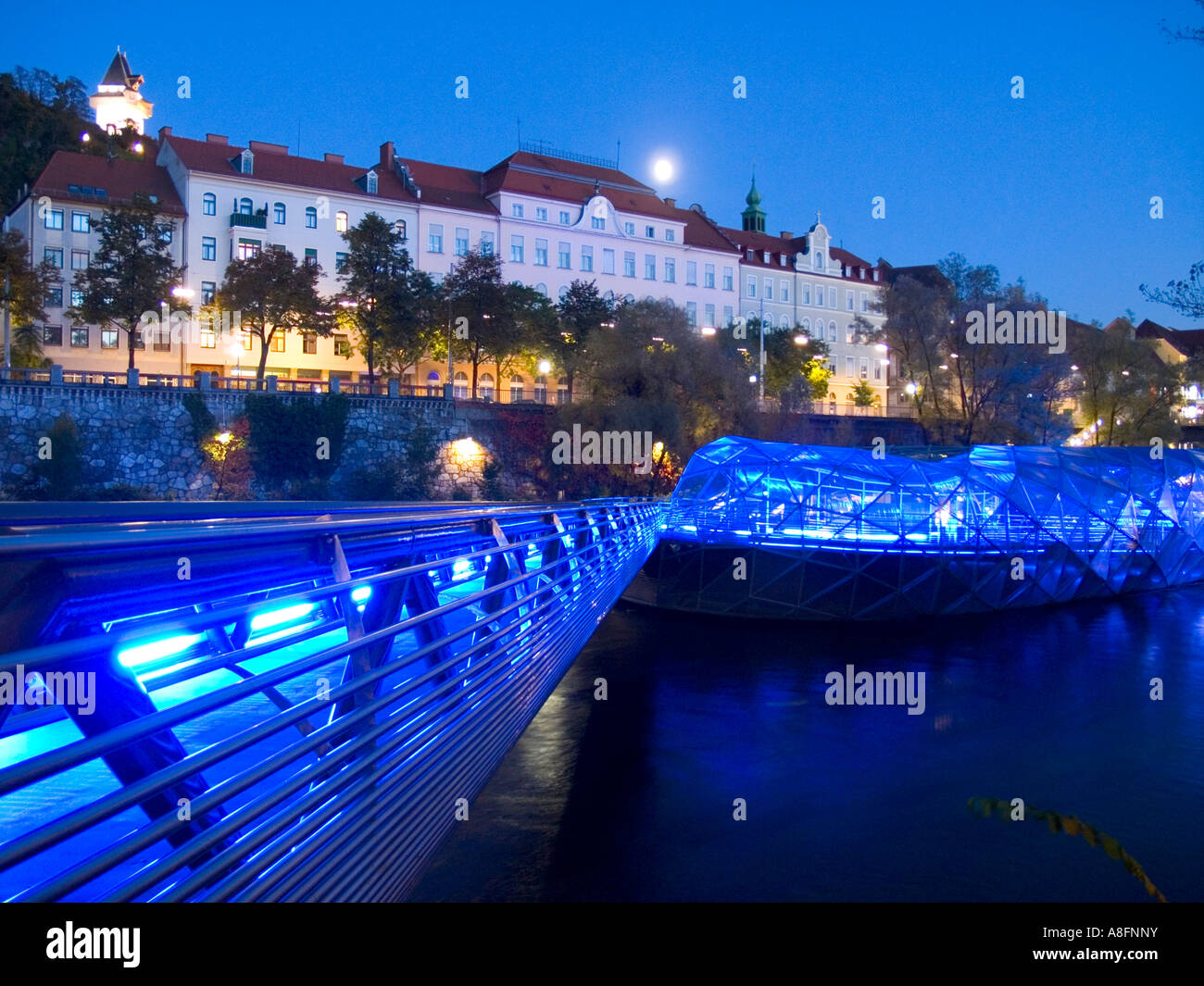 Murinsel Graz Insel von Murufer Steiermark Österreich Stockfotografie ...