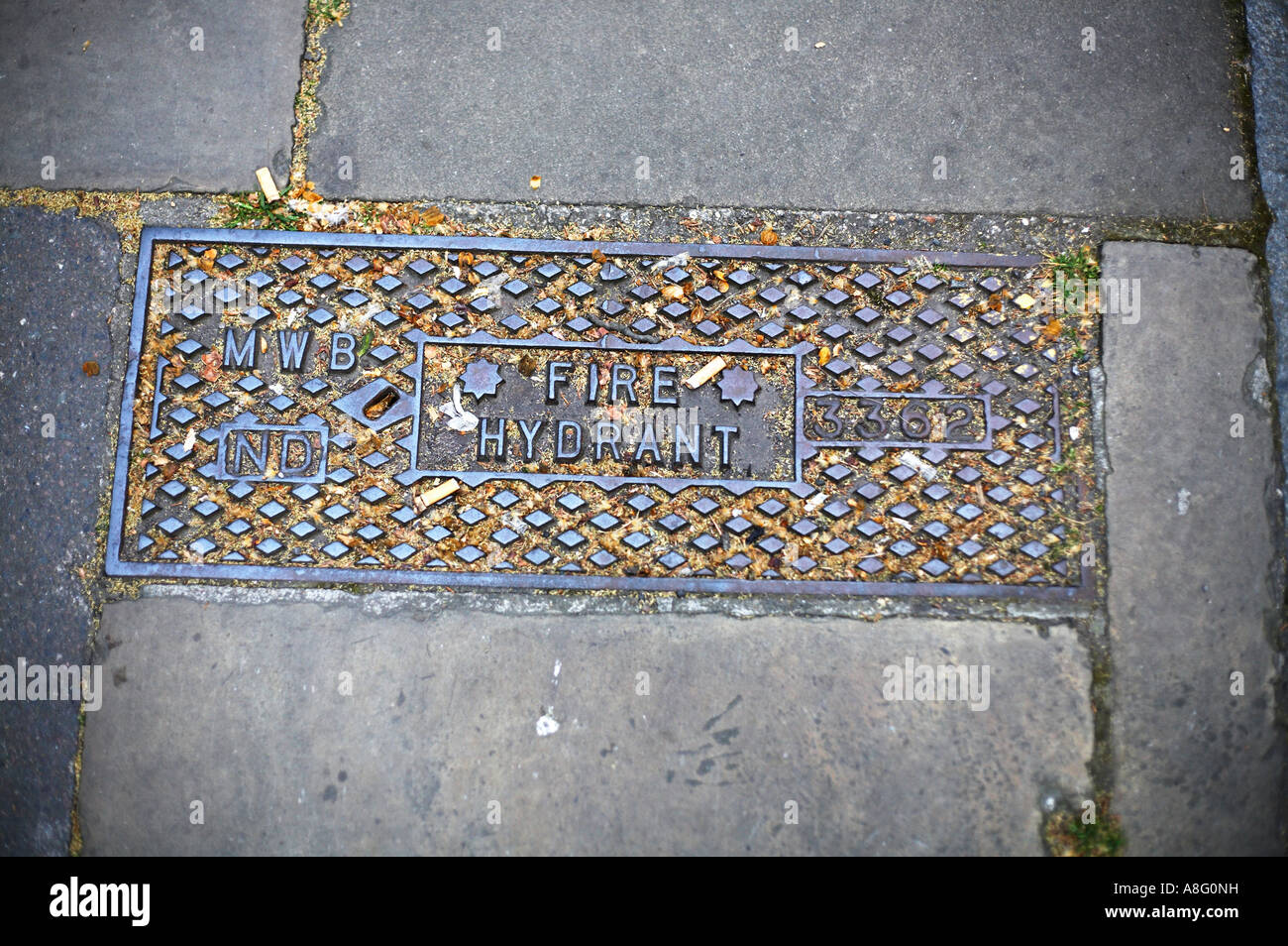 Fire hydrant in london england -Fotos und -Bildmaterial in hoher ...