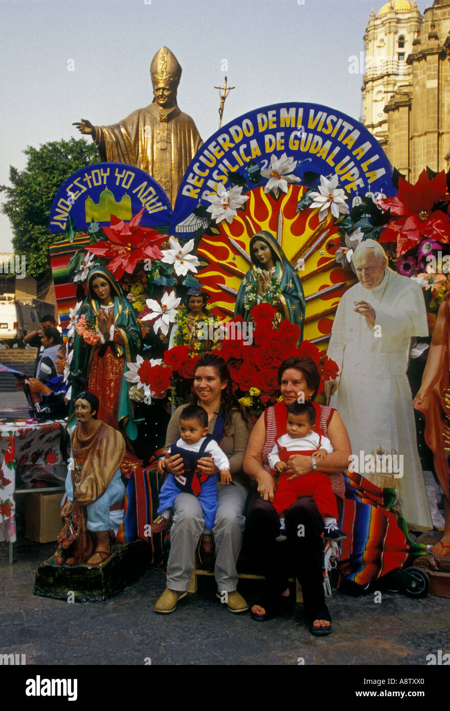 Kinder und papst johannes paul ii -Fotos und -Bildmaterial in hoher ...