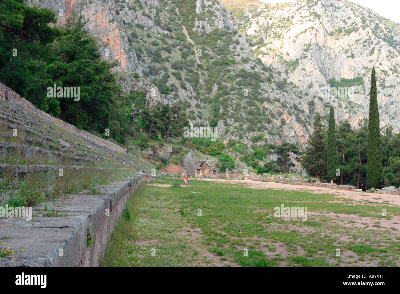 Stadion in delphi -Fotos und -Bildmaterial in hoher Auflösung – Alamy