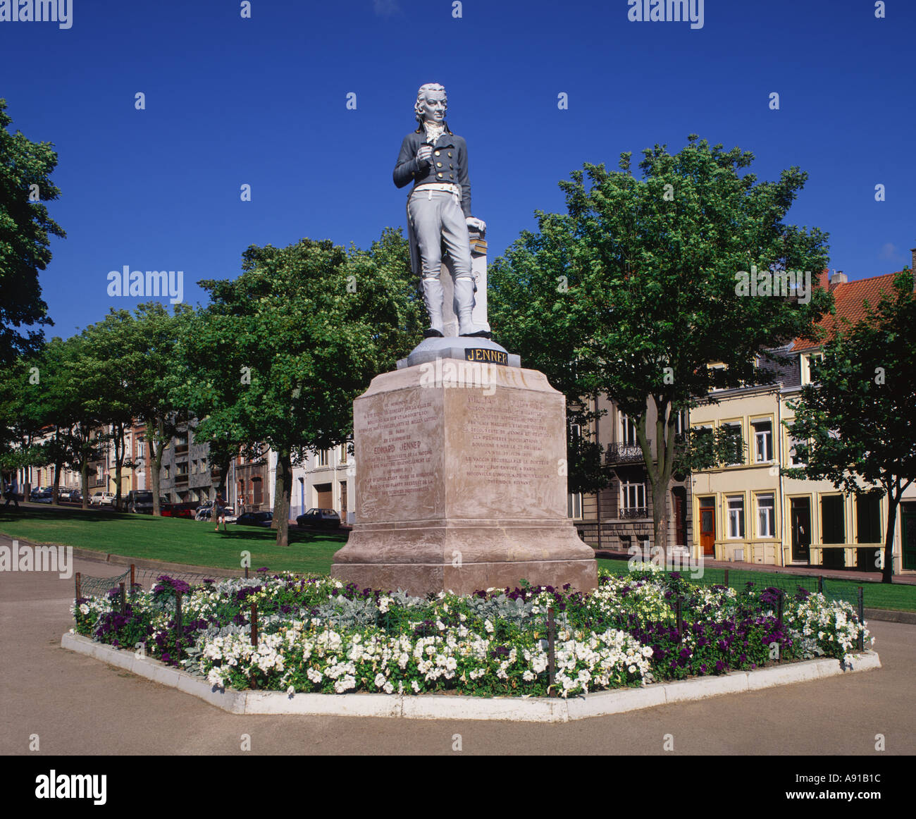 Edward jenner statue -Fotos und -Bildmaterial in hoher Auflösung – Alamy