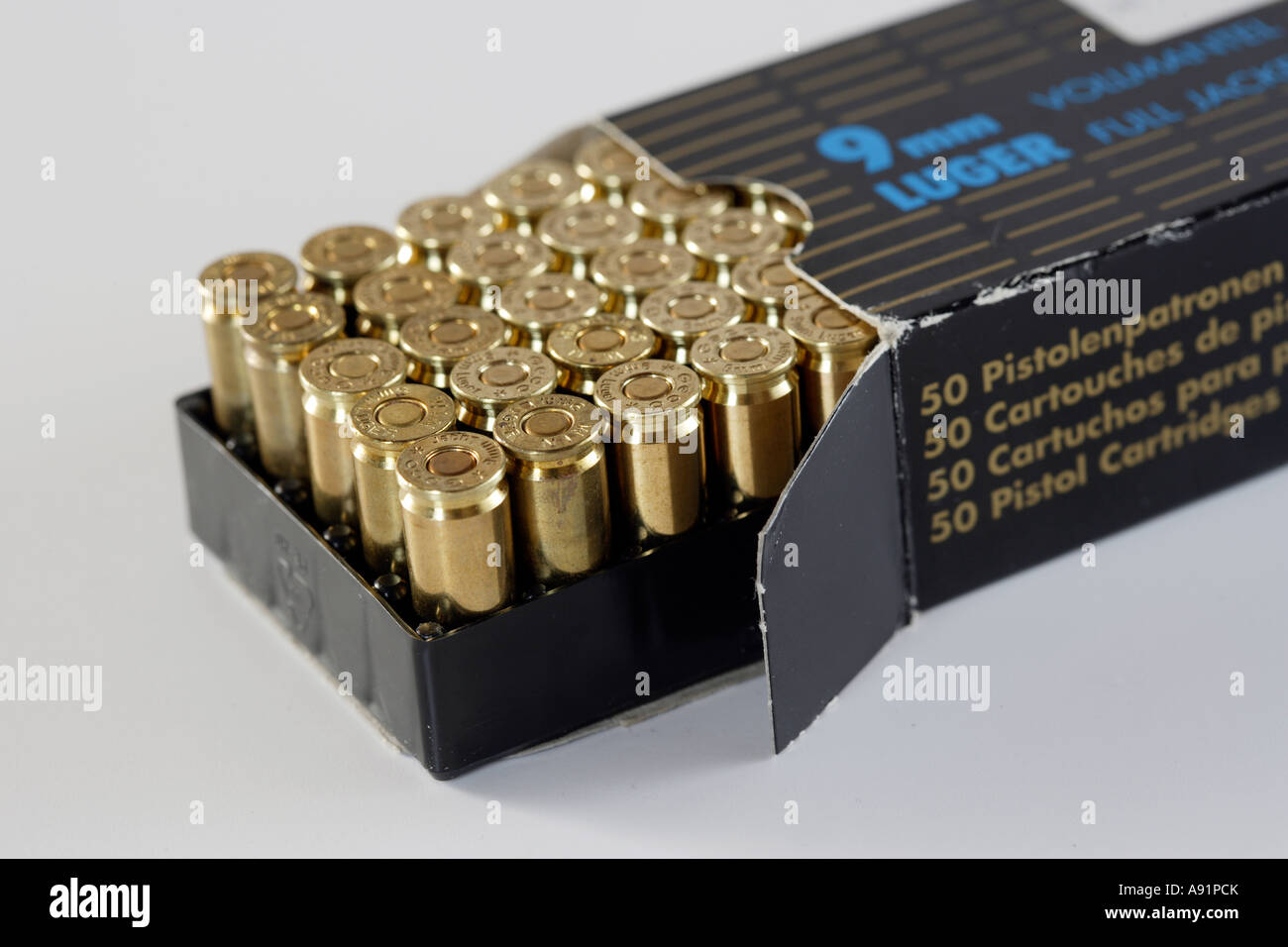 Luger pistol -Fotos und -Bildmaterial in hoher Auflösung – Alamy