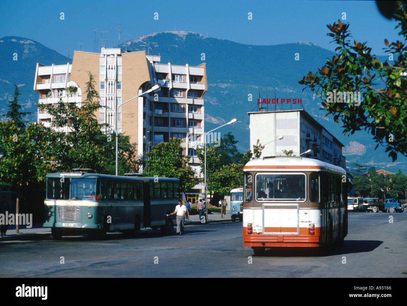 Bus to tirana -Fotos und -Bildmaterial in hoher Auflösung – Alamy