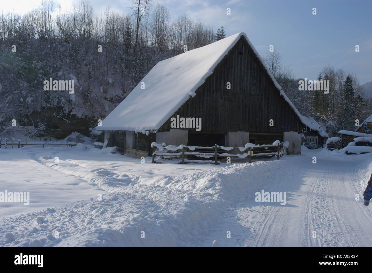 Der alte stall -Fotos und -Bildmaterial in hoher Auflösung – Alamy