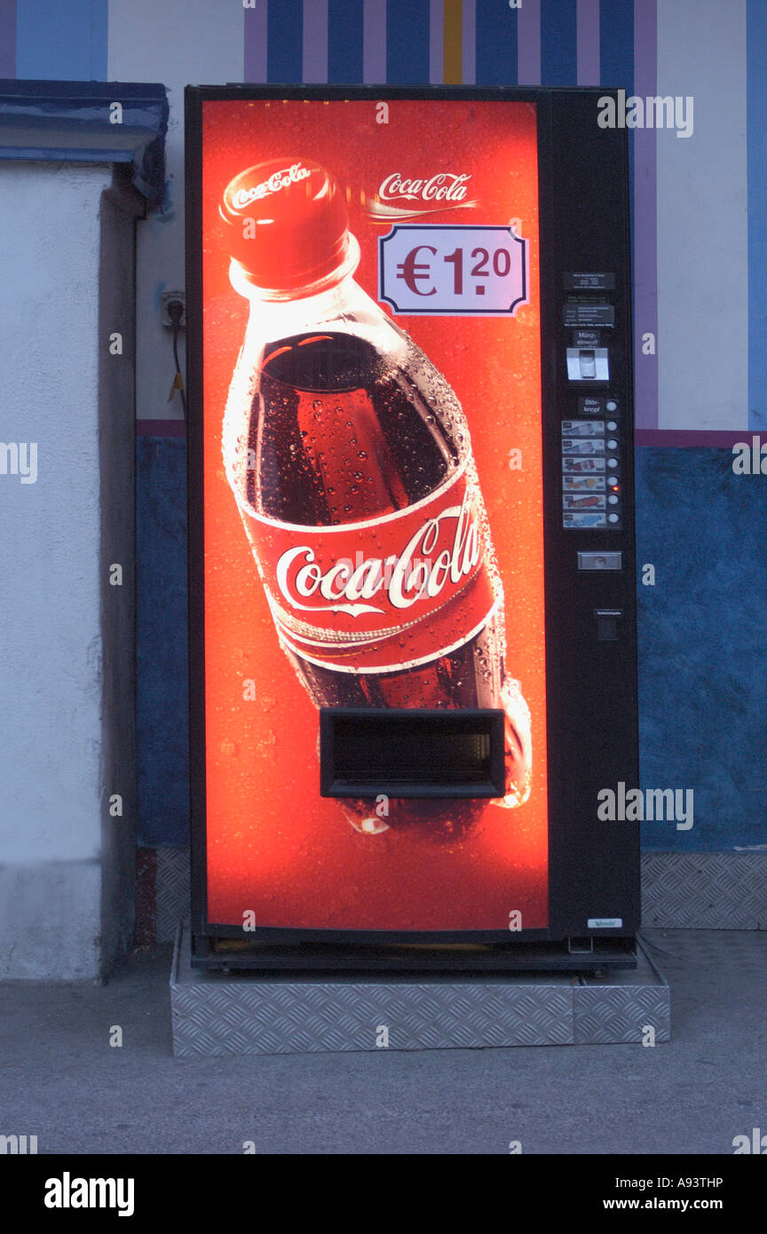 Coca cola automat -Fotos und -Bildmaterial in hoher Auflösung – Alamy