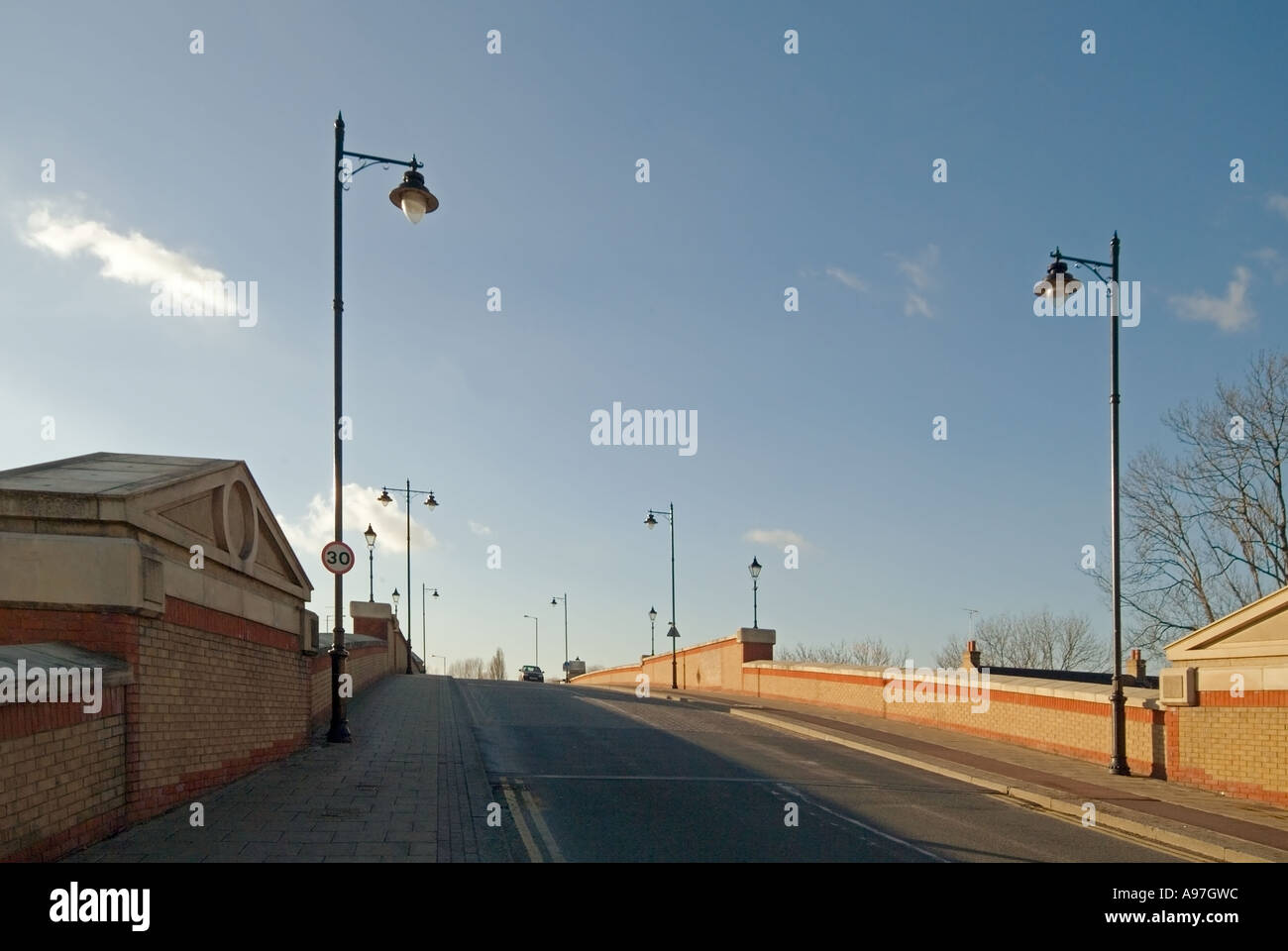 Brücke, erbaut auf dem Gelände der ehemaligen Royal Small Arms Factory ...