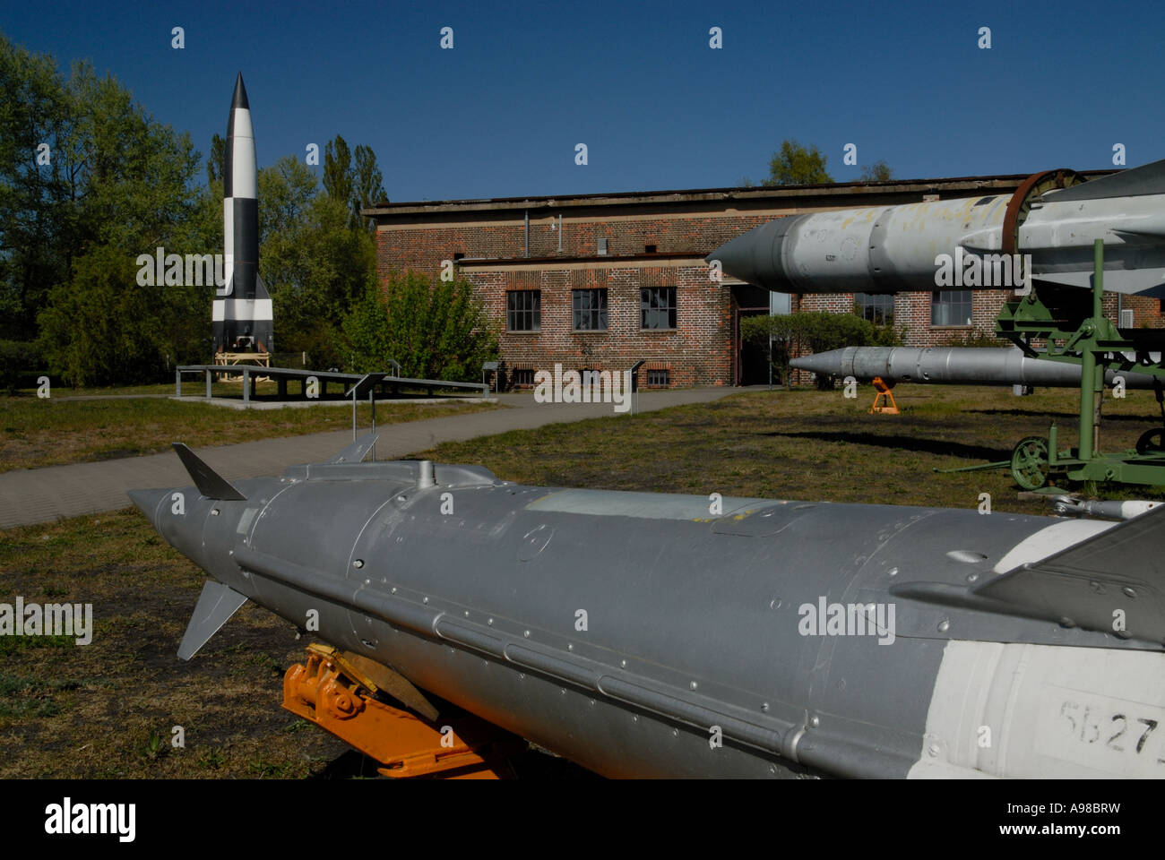 Peenemünde usedom v2 rakete -Fotos und -Bildmaterial in hoher Auflösung ...